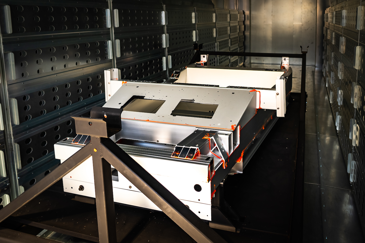 Lotus builds first extruded and bonded aluminium chassis at Hurricane ...